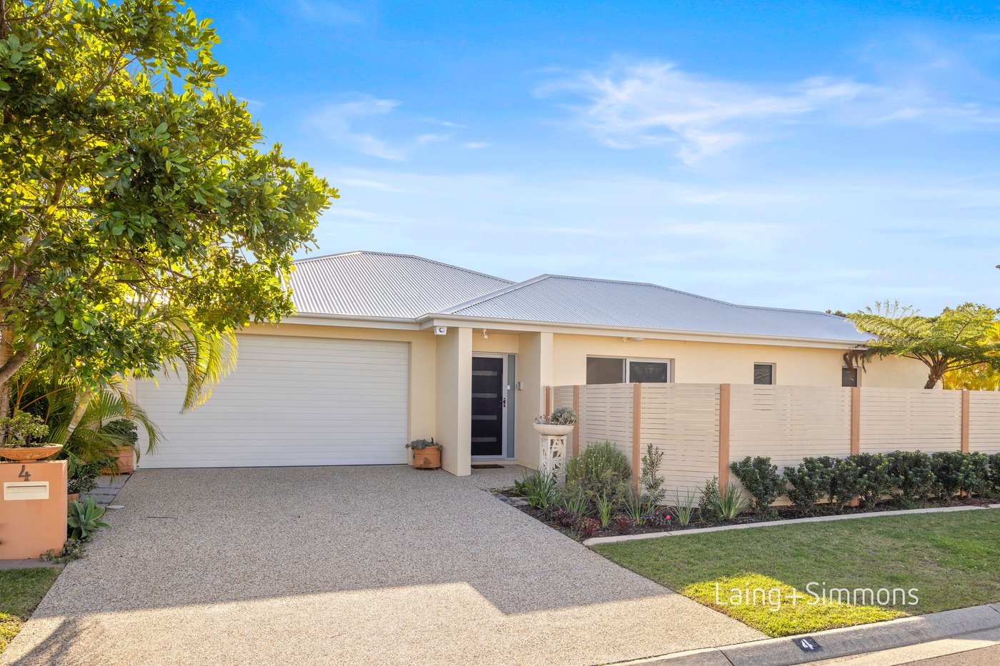 4 Harbourside Crescent, Port Macquarie, NSW 2444 - Property Profile ...
